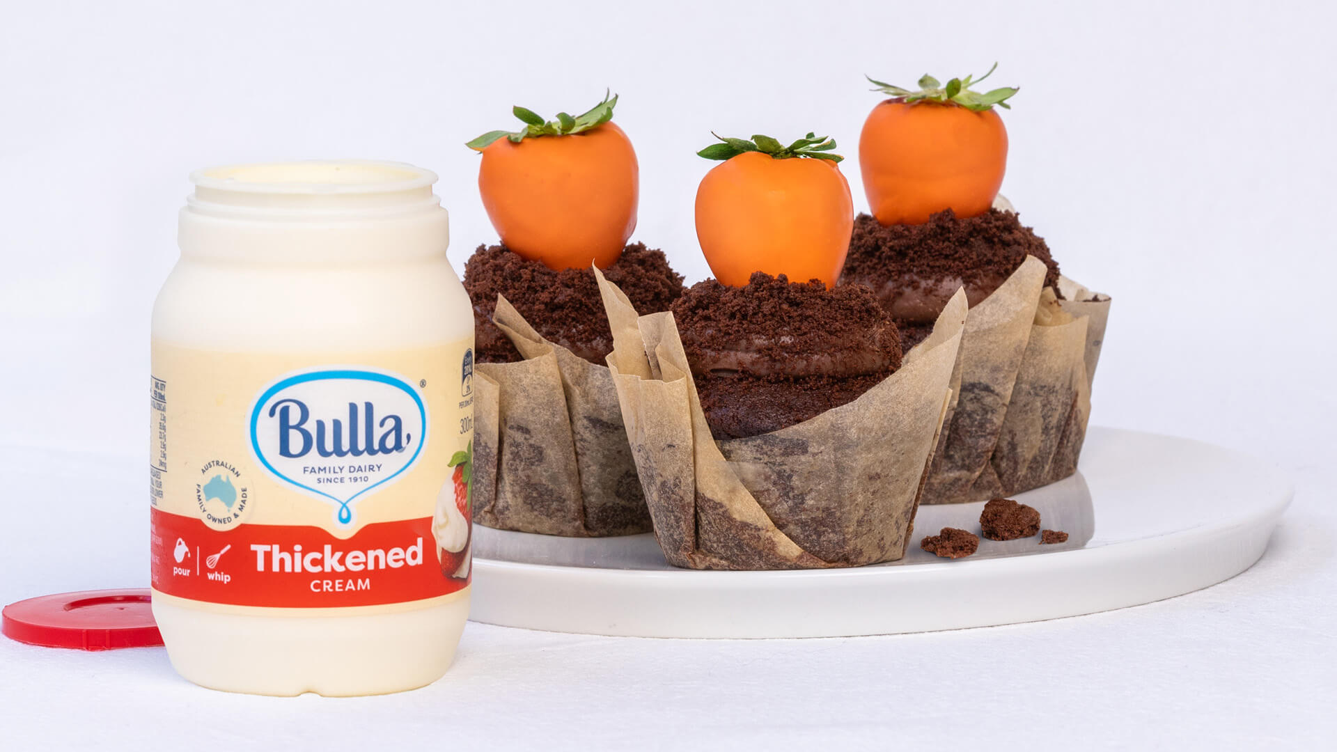 Chocolate Cupcakes with Carrot Tops | Bulla